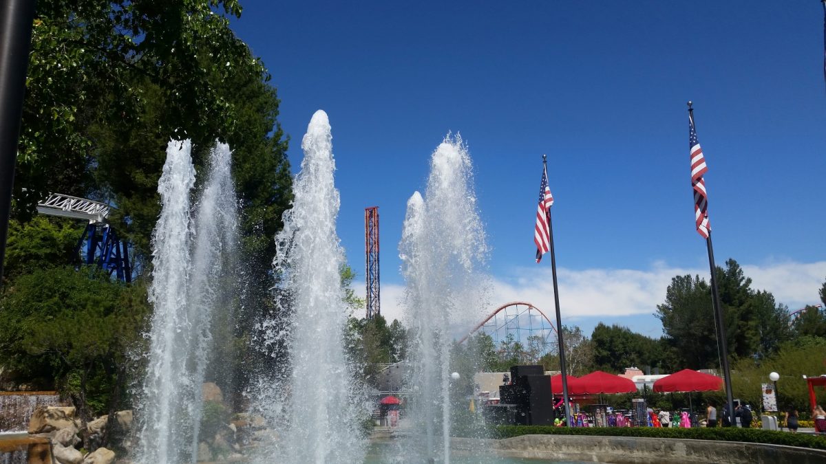 Six Flags Magic Mountain Update - March 30th 2017 - Coaster Kings