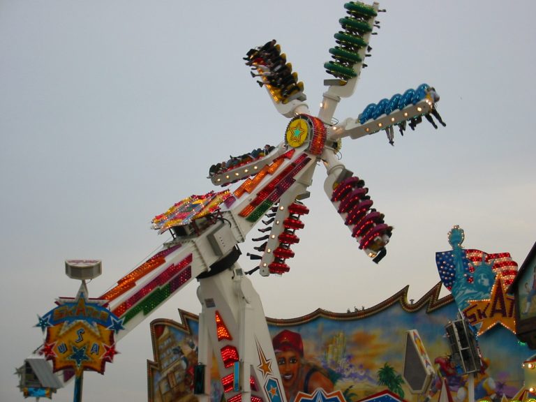 Let's Take A Look At Sol Spin - REVIEW - Coaster Kings