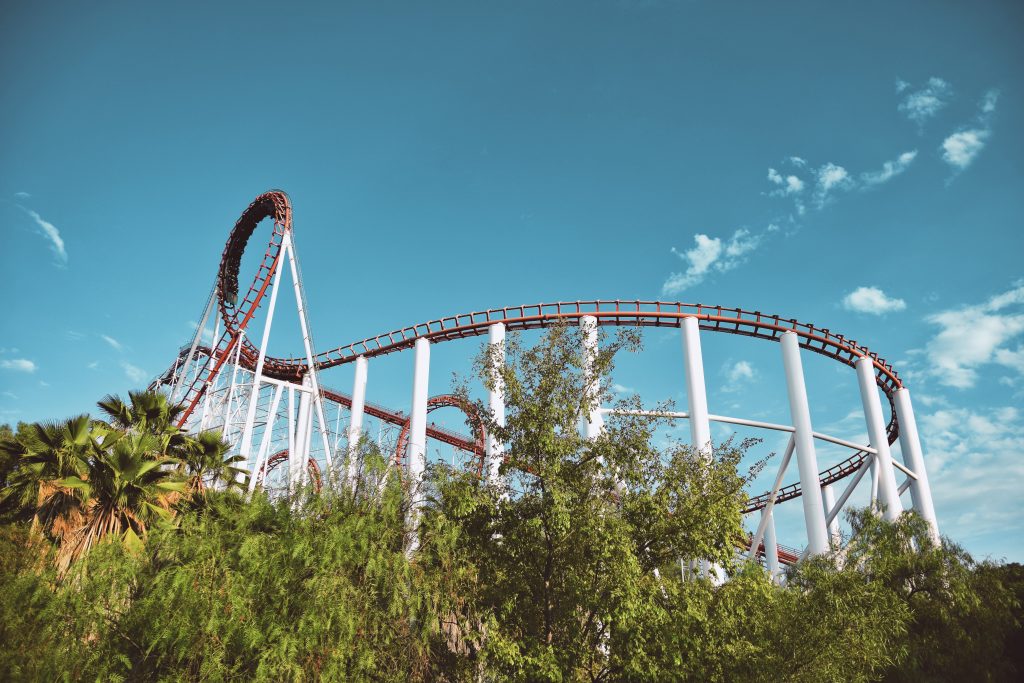 The 5 Best Arrow Loopers - Coaster Kings