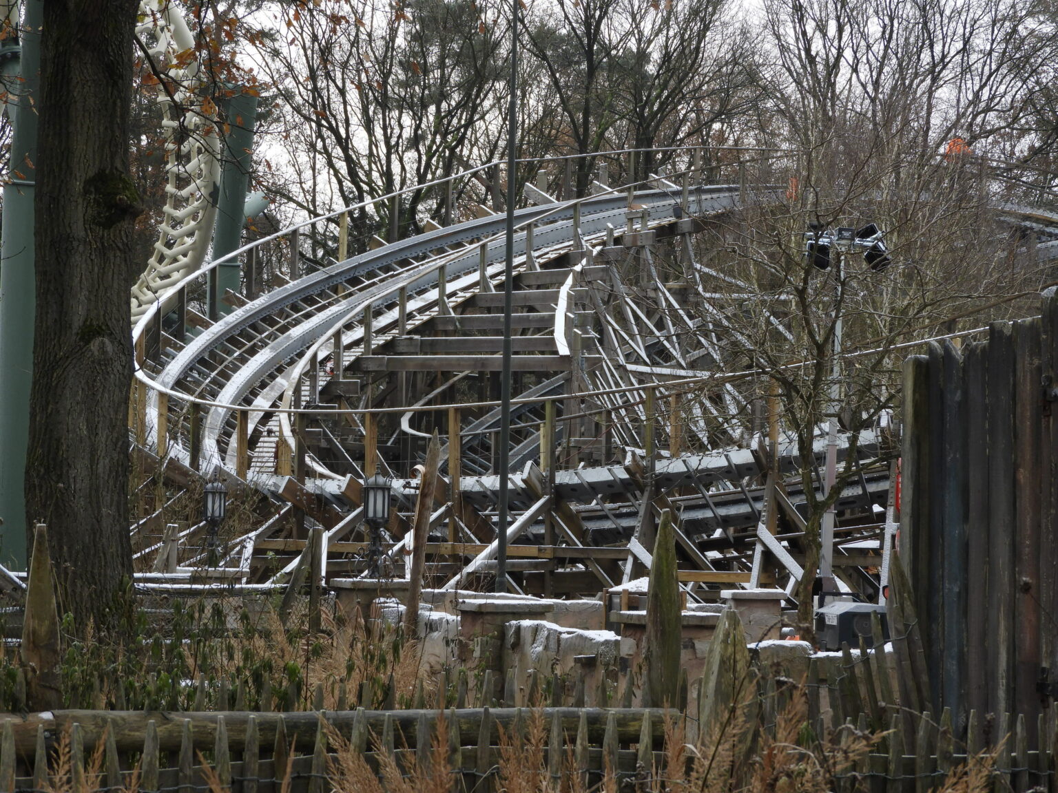 Construction at Winter Efteling - Coaster Kings