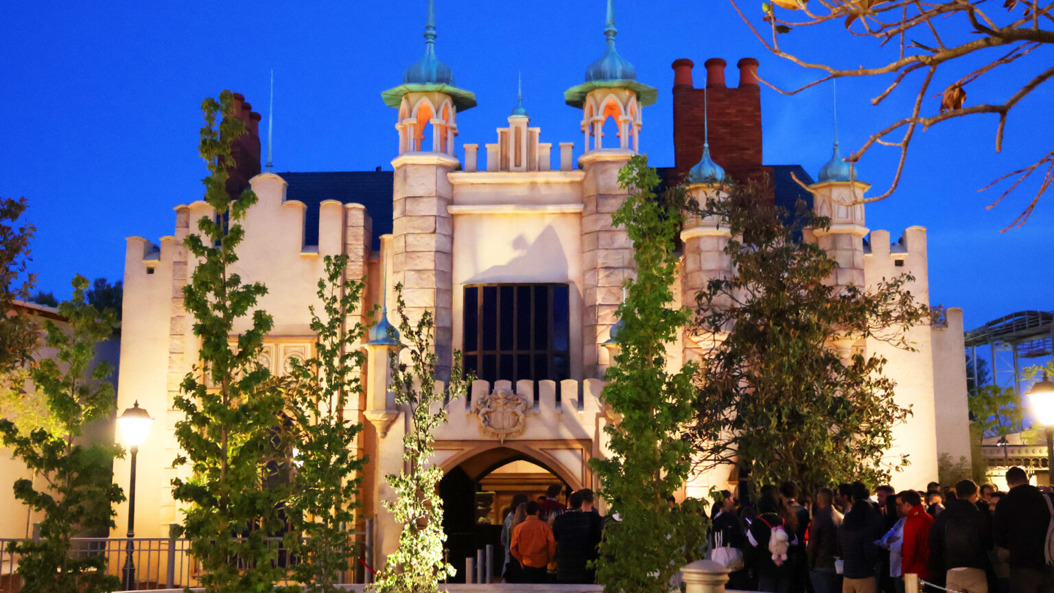 BATMAN GOTHAM CITY ESCAPE OPENING NIGHT EVENT & EXPERIENCE REVIEW (WITH ...